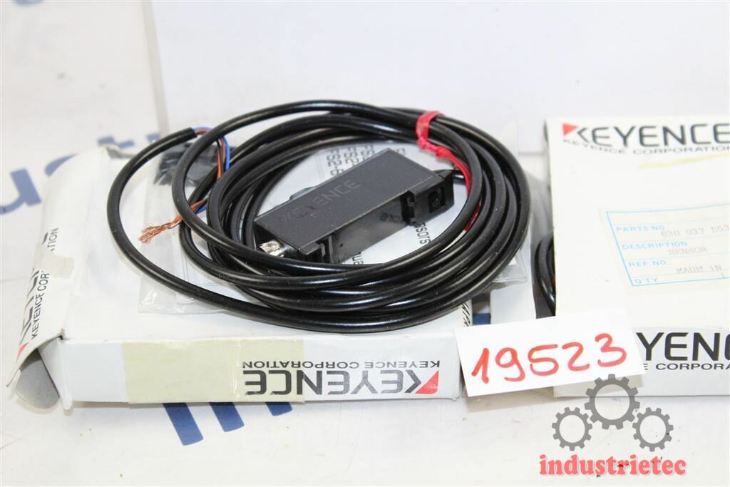 Keyence FS2-62 Fotoelektrischer Sensor, 98,00